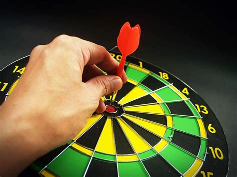 hd wallpaper target goal dartboard aim aiming focus arrow skill