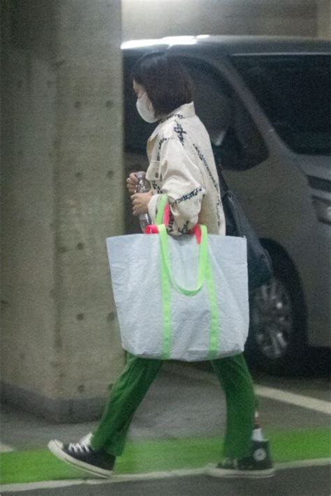 安達祐実、再婚8年目で別居 写真家夫との生活は冷え込み、母親と行動を共に｜newsポストセブン Part 8
