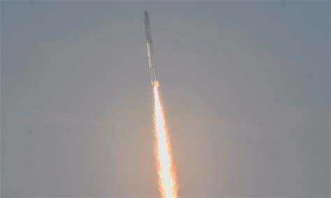Spacex Starship Worlds Biggest Rocket Explodes During First Flight
