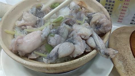 薑蔥田雞煲仔飯 Frog Legs With Ginger And Scallions Claypot Rice 青蛙 香港 大埔名店 陳漢記