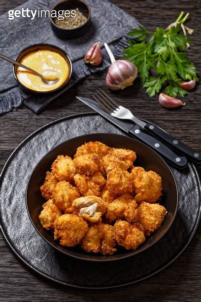 Crispy Fried Panko Breaded Chicken Bites In Bowl 이미지 1738465321 게티이미지뱅크