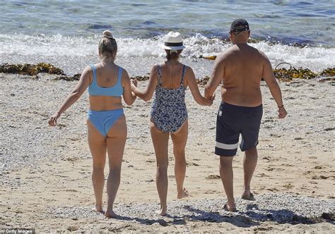Sunseekers Flock To Beaches And Parks With Temperatures Set To Hit 28c