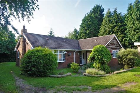 3 Bedroom Detached Bungalow For Sale In Turfpits Lane Erdington