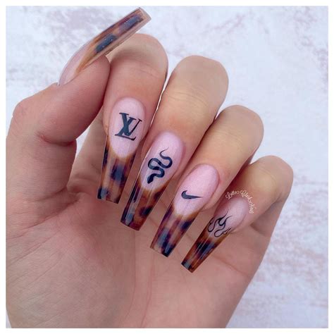 1 287 Me Gusta 22 Comentarios Lotte Clark Nails Lotteclarknails