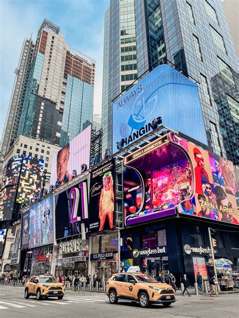 Times Square New York Sehenswuerdigkeiten Coconut Sports