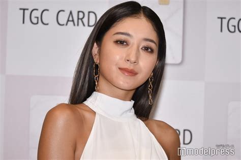 みちょぱ、ウエディングドレス姿に「美しすぎる」の声 夫・大倉士門との結婚式の予定に言及 Newscafe