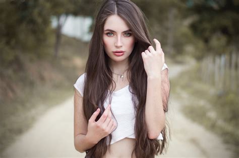 Wallpaper Women Portrait Long Hair Road Necklace 2048x1362