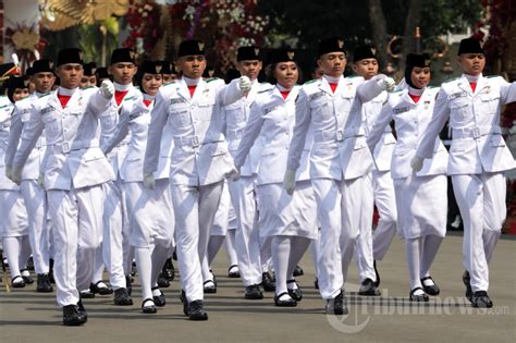 Upacara Peringatan Detik Detik Proklamasi Di Istana Merdeka Foto 4