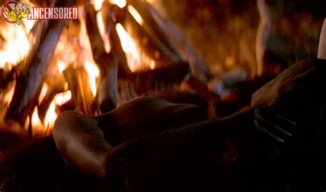 Голая Рэй Дон Чонг в Quest For Fire