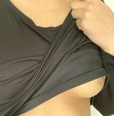 成人女子が顔あり全裸のパイパンマ コくぱぁヌードオナニー自撮り みんくちゃんねる