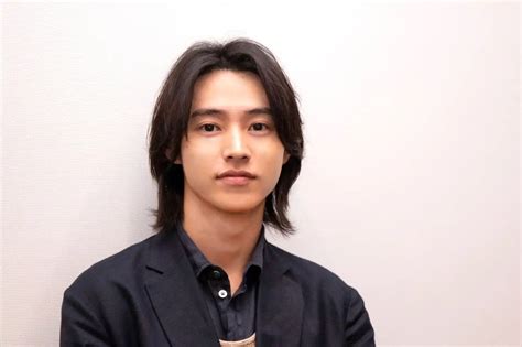 山崎賢人の本名にまつわる秘密と彼の魅力多彩な才能と真実の姿 アミブログ