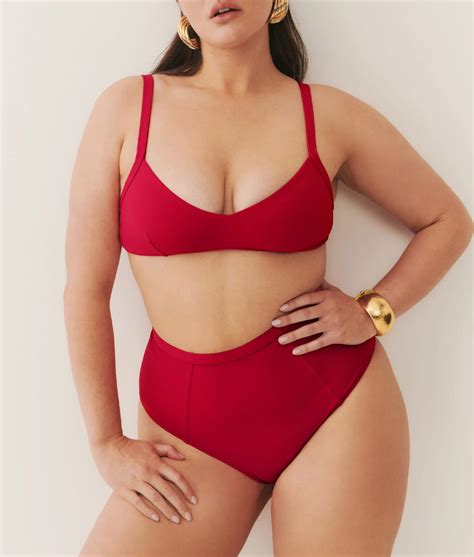 The 15 Most Flattering Swimsuits For Women With Wide Hips Plus 1 To