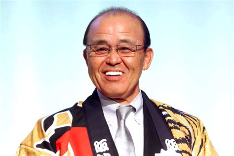 【阪神】アレ（a R E ）が年間大賞 岡田彰布監督が新語・流行語大賞の表彰式に出席 2023年12月1日掲載 ライブドアニュース