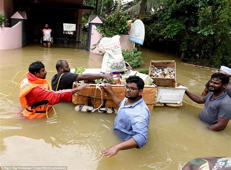 Bodies Found As Floods Recede In Indias Kerala State Daily Mail Online