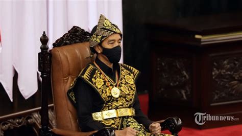 Makna Warna Dan Motif Pada Baju Adat Suku Sabu Dari Ntt Yang Dipakai