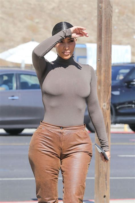 Kim Kardashian At Malibu Farm Pier Cafe In Malibu 10 15 2019 Hawtcelebs