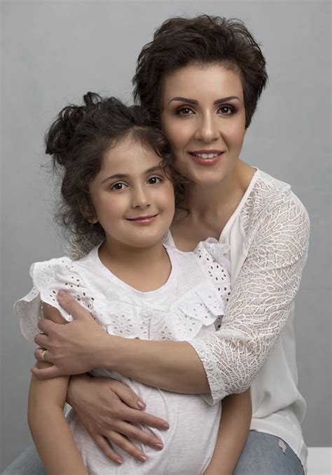 Mother Daughter Photo Shoot With Make Up — Charlotte Starup Photography