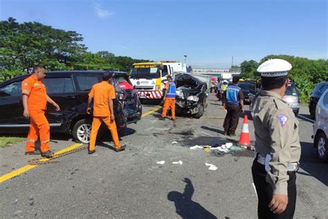Kecelakaan Beruntun Di Tol Palikanci Satu Orang Meninggal Dunia