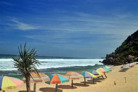 pantai pok tunggal picture of pok tunggal beach gunung