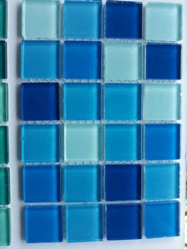 Glossy Glass Mosaic Tiles For Swimming Pool Size 2x2 Feet 600x600 Mm