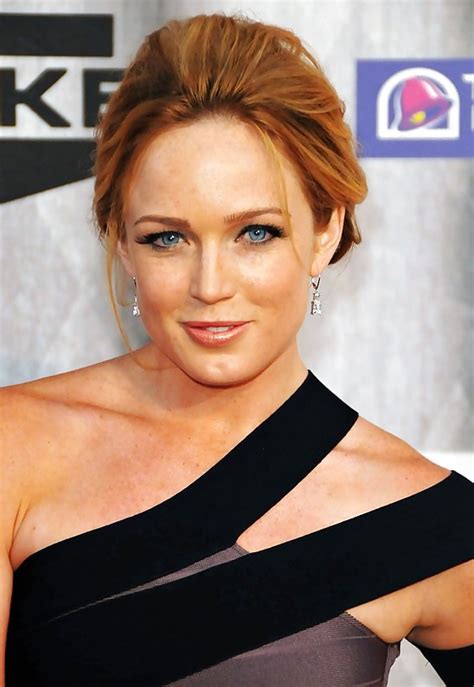 Caity Lotz Bikini Porn Pictures Xxx Photos Sex Images 3643759 Pictoa