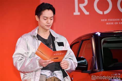 画像4 23 窪田正孝、結婚後初の公の場で祝福に笑顔 「幸せですか？」に“グーポーズ” モデルプレス