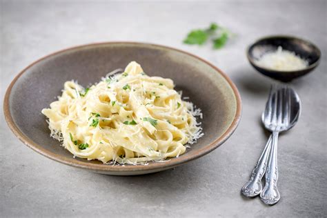 Classic Fettuccine Alfredo Recipe