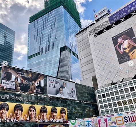 【エンタがビタミン♪】イモトアヤコ×安室奈美恵 広告が渋谷の街でコラボ「運命ですね」の声も Techinsight（テックインサイト