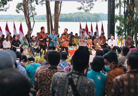 Serahkan Sk Hutan Sosial Dan Tora Presiden Jokowi Manfaatkan Untuk