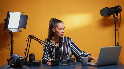 What Is A Digital Creator Compared To An Influencer