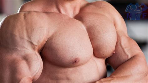 Top 5 Free Weight Chest Exercises To Develop Strong Pecs