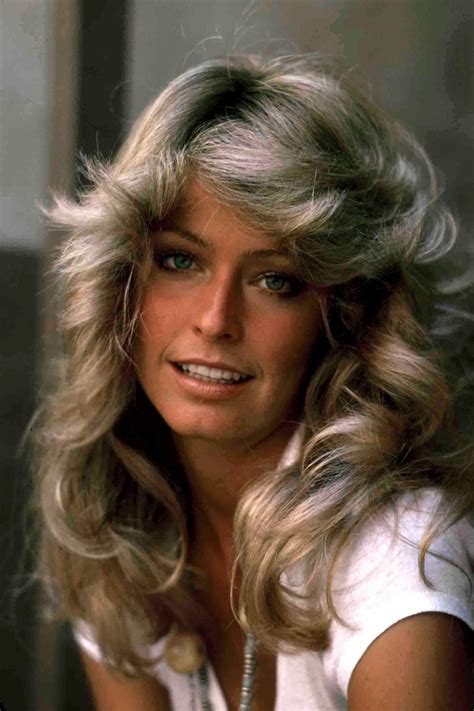 La Coiffure Iconique De Farrah Fawcett Le Fawcett Flip Fait Son Come