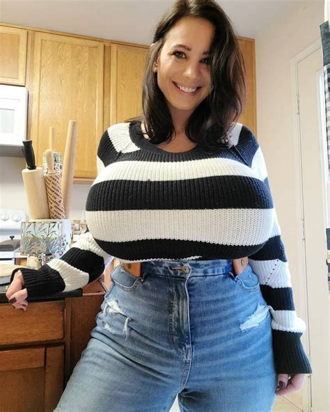 Stripes R 2busty2hide