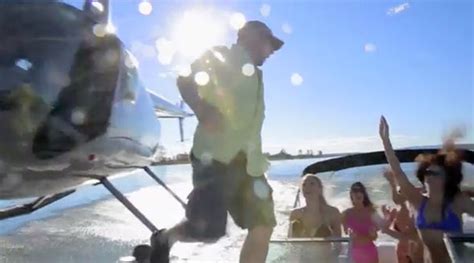Viral Video Bikini Babes On A Boat Dont Expect This Shocking