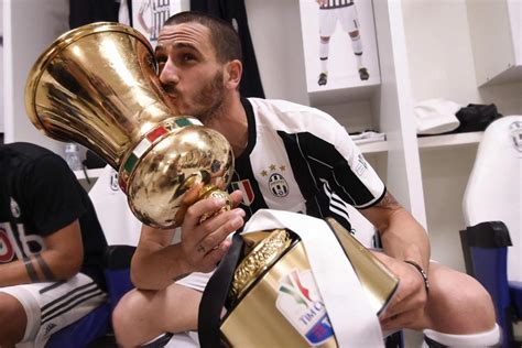 Coppa Italia Juve Festa Negli Spogliatoi Foto Sportmediaset