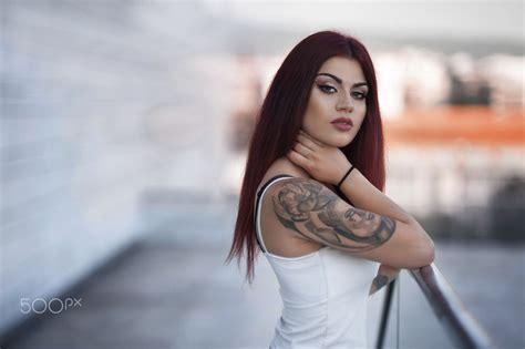 Wallpaper Face Women Dyed Hair Depth Of Field Long Hair Blue