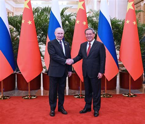 Primer Ministro Chino Se Reúne Con Putin Para Tratar Lazos Bilaterales