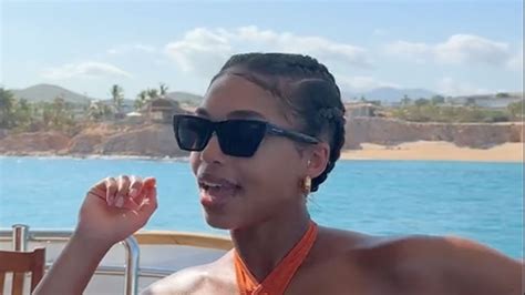 Lori Harvey 27 Shows Off Washboard Abs In Tiny Bikini On Yacht In