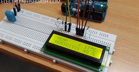 temperature and humidity display on 16x2 lcd with dht11