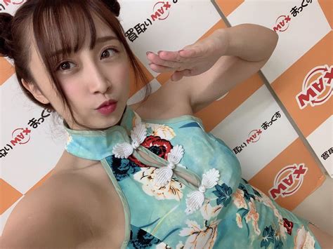 【画像】セクシー女優・きみと歩実さん 26 の自撮りと他撮りの違いがこちら ミラクルミルク