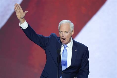 Wisconsin Us Sen Ron Johnson Gives Wrong Speech At Republican
