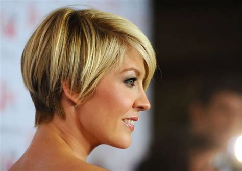 Coupes De Cheveux Qui Rajeunissent Voici Notre Top 5 Des Plus Prisées