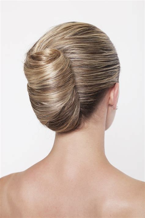 Épinglé Sur French Twist