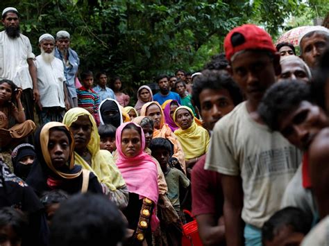 Un Expects 300 000 Rohingya To Flee Burma Violence For Bangladesh The