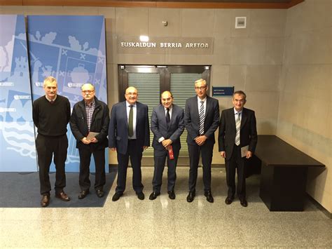 Irekia Eusko Jaurlaritza Gobierno Vasco El Salón De Actos De Lakua