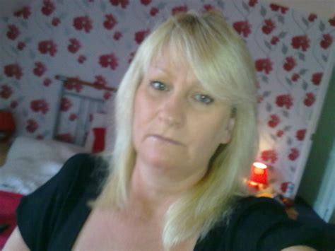 Dustybin52 53 From Glasgow Is A Local Granny Looking For Casual Sex