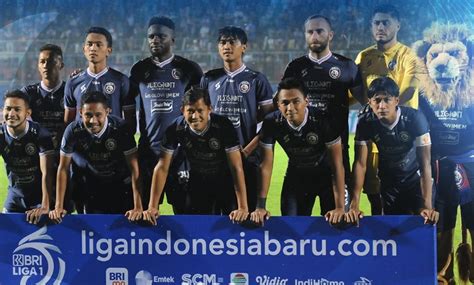 Liga 1 2022 2023 Dedik Setiawan Cetak Gol Arema Fc Unggul 1 0 Atas