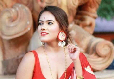 bus me ki neha aunty ki chudai