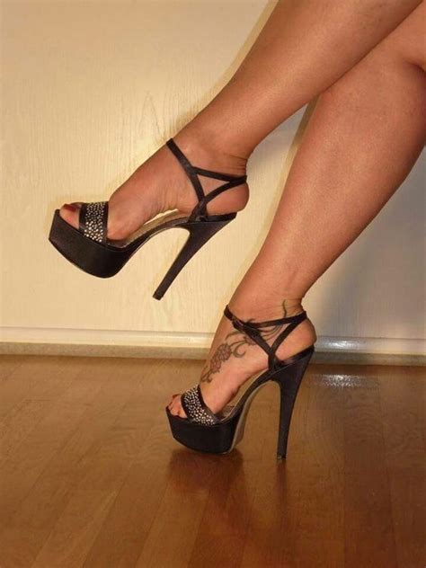 Frauen Schuhe Die Jedes Mädchen Haben Sollte In 2020 Schuhe Frauen