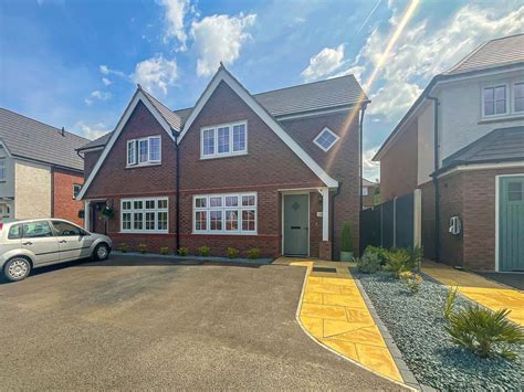 3 Bed Semi Detached House For Sale In Pattingham Drive Amington